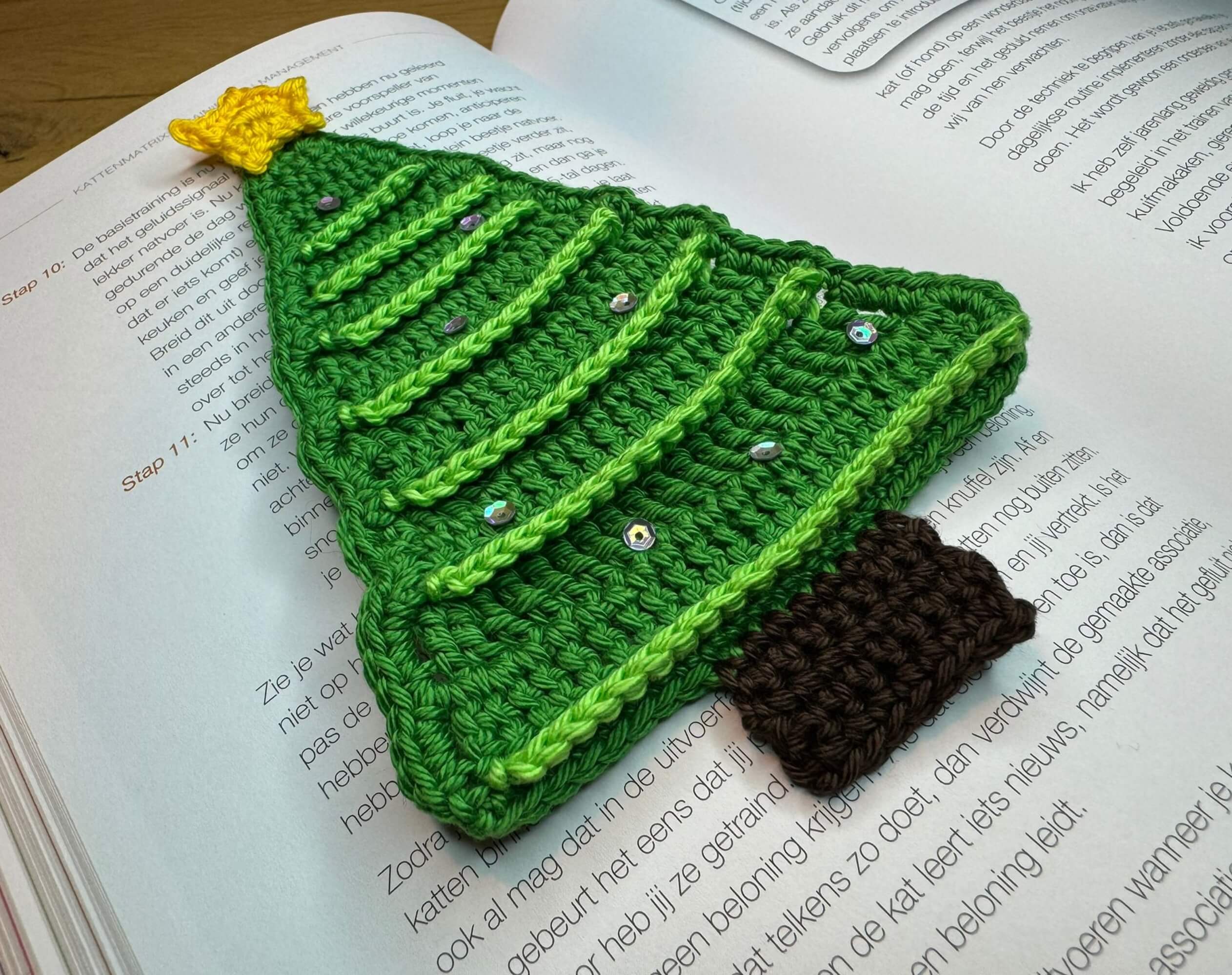 Christmas Tree Bookmark Pattern